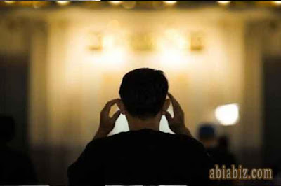 Doa Setelah Sholat Syuruq Arab Latin dan Artinya 2025 - Abiabiz.com